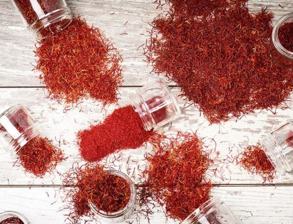 Saffron Corm : How to Choose and Grow Healthy Saffron Bulbs