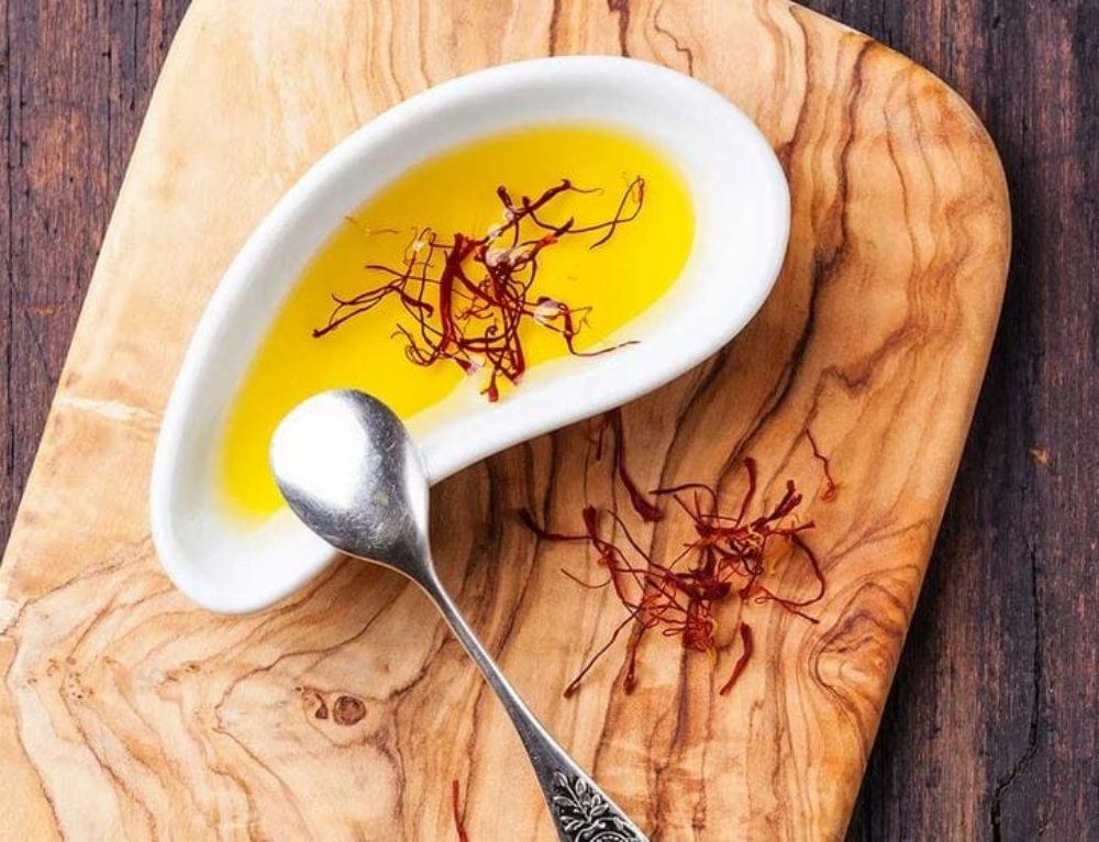 Saffron Corm : How to Choose and Grow Healthy Saffron Bulbs